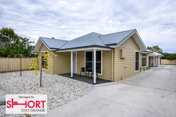 Wolaroi Villa 1, With Netflix And Disney Plus - Orange