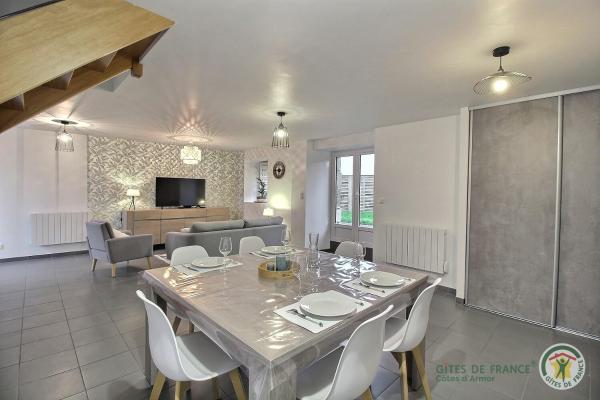 Pres Des Nouelles - Yffiniac