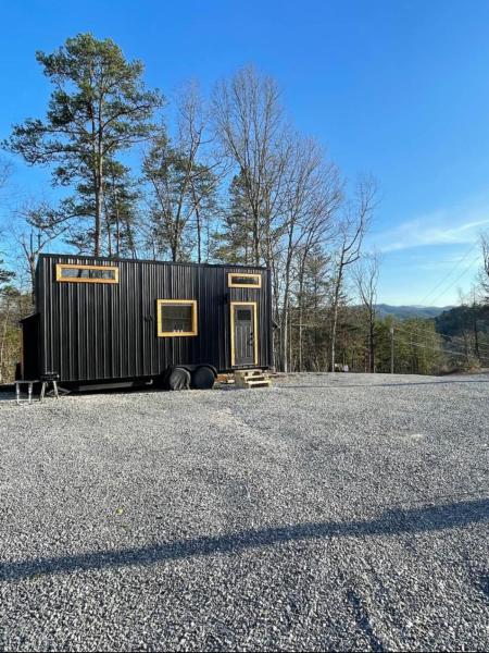 Mtn Tiny House By Beyond Expectations - Gatlinburg, TN