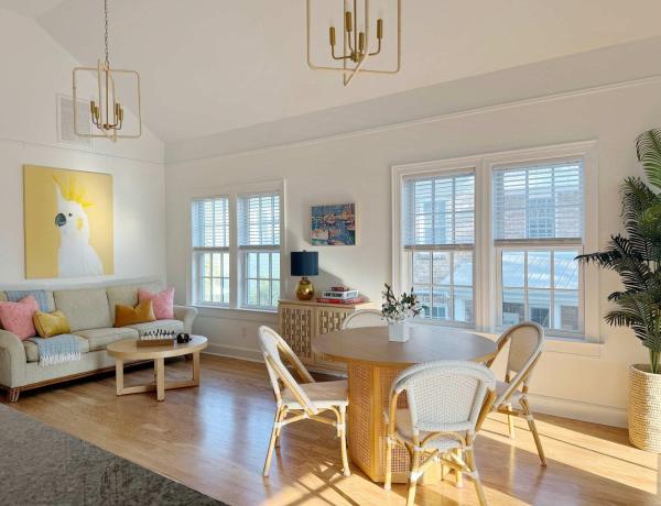 Sunny & Playful Carriage House In Downtown Savannah Stay Here And Walk Everywhere - Skidaway Island, GA