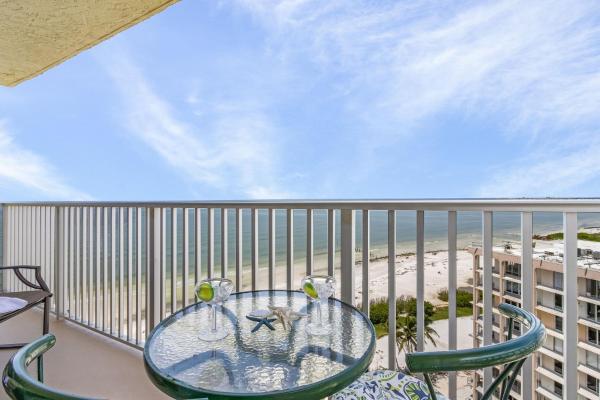 Welcome To Oceans Twelve - Ocean View And Steps To The Beach - Roelens - Fort Myers Beach, FL