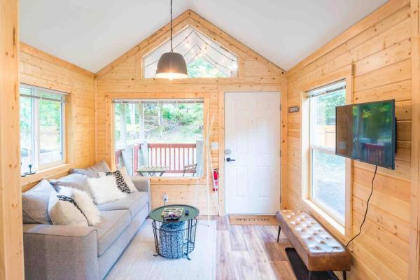 Willow Corner Cozy Modern Tiny Home - Port Angeles, WA