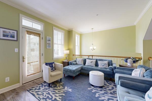 Sunset Island - 7 Fountain - Ocean City, MD