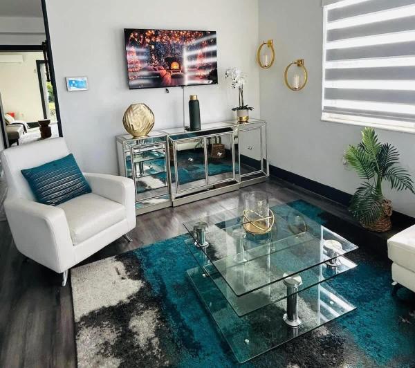 Oasis Near Miami International - Miami Gardens, FL