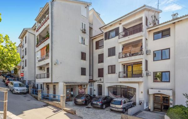 Holiday Apartments Novi Vinodolski - 23822 - Novi Vinodolski