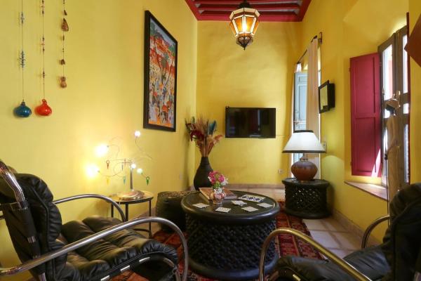 Riad Al Kamar, Private, 2 Min From Jema El Fna Square - Marrakech
