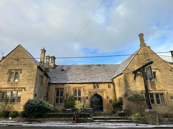 The Crown At Shipton - Burford