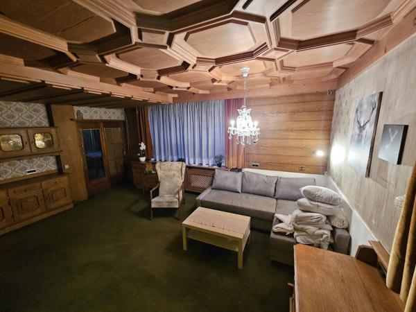 Traditional Apartment Innsbruck At Tivoli - Innsbruck