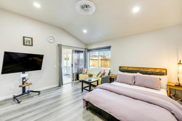 10 Mi To Mojave Narrows Victorville Studio - Victorville, CA