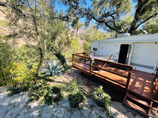 Vintage Rv Creekside Nature Retreat Near Ojai Next To Swim Holes Hike - Ojai, CA