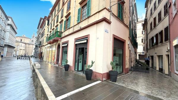 A42 - Ancona, Bilocale In Pieno Centro - Ancona