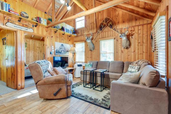 Cozy Wisconsin Getaway With Dock And Lake Access! - St. Germain, WI