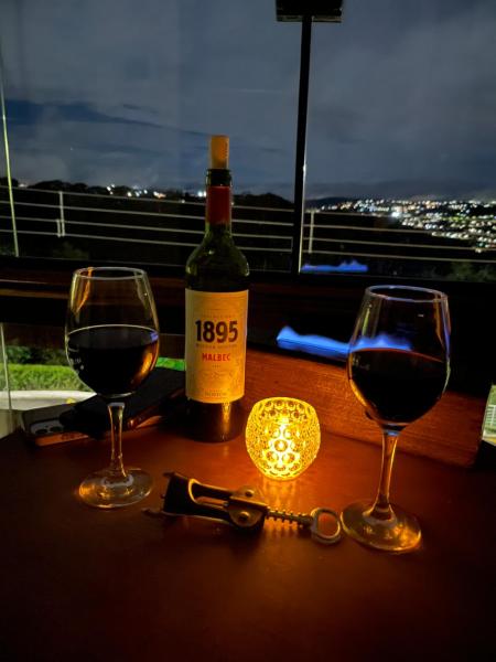 Ape 2 Qts - Campos Do Jordão - Condomínio Alto Da Boa Vista - Varanda Com Vista Panorâmica - Apartamento Inteiro - Santo Antônio do Pinhal