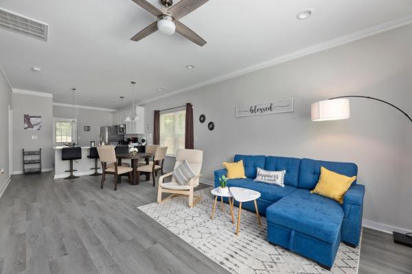 Cozy & Modern Home Close To Uptown & Airport - Charlotte, NC