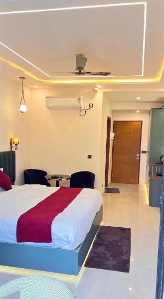 My Guest Stay At Omaxe Hazratganj - Lucknow