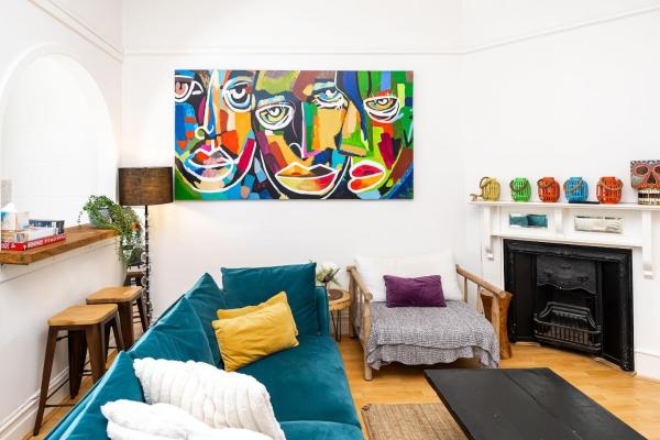 Colourful Spacious Central 3bdr Balcony Ac Parking - Bondi Beach