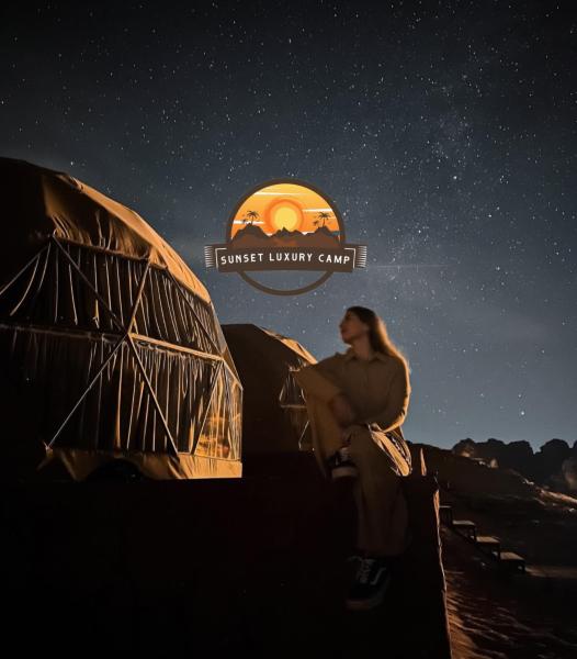 Rum Sunset Bubbles Luxury Camp - Jordan