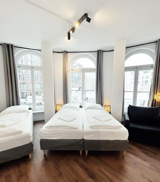 Stylish Apartment Near Binnenalster For Up To 8 Guests - Hamburgo