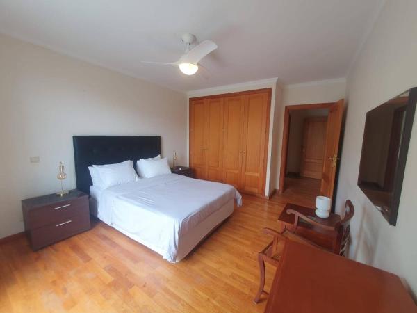 Aqua Vista Lido Apartment - Funchal