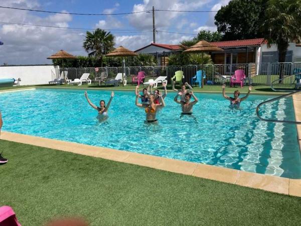 Camping 3 éToiles - 1km De La Plage - Piscine Chauffée Et Espace Fitness - Saujon