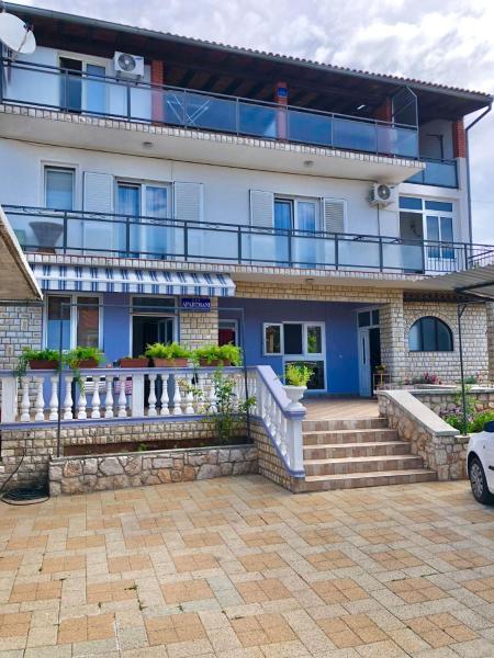 Apartments Kety - Tisno