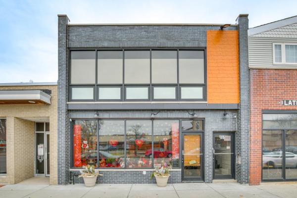 Steps To Shops And Eats Apt In Portage Park! - Chicago