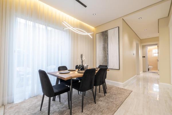 شقه 6 فاخره ثلاث غرف نوم وجلسه خارجيه صغيرة - Riyadh