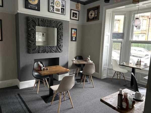 The Woodszz Guest House - Whitby, UK