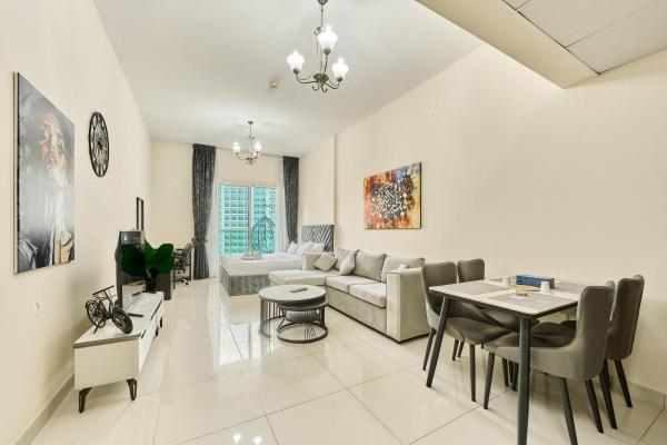 Modern Studio Retreat In Sports City Dubai - Dubai
