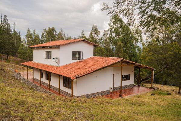 Acogedora Casa Campestre En Pesca Boyaca - Colombia