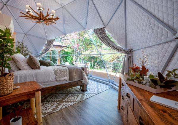 Luxury On The Edge Of Traverse City -7 - Michigan