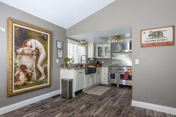 Houz Of Ozzi - Big Bear Lake, CA