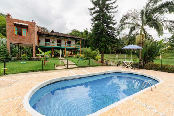 Isla De Pascua - Jardín - Hostel - Colombie