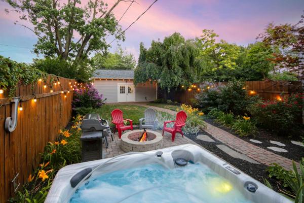 Home With Garage, Hot Tub, Near Osu & Short North - Columbus, OH