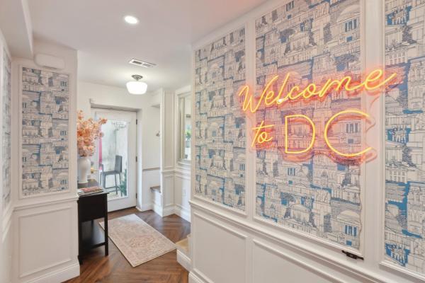 Family-friendly Capitol Hill Home With Free Parking & Close Metro Access - Alexandria, VA