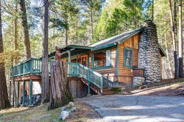 Little Cabin In The Woods - Wawona, CA