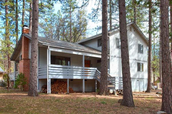 Cabin Among The Firs - Fish Camp, CA