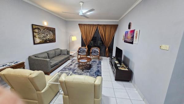 The Tropics Homestay - Cyberjaya