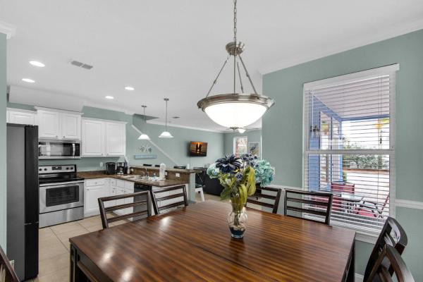 Emerald Destination - Destin, FL