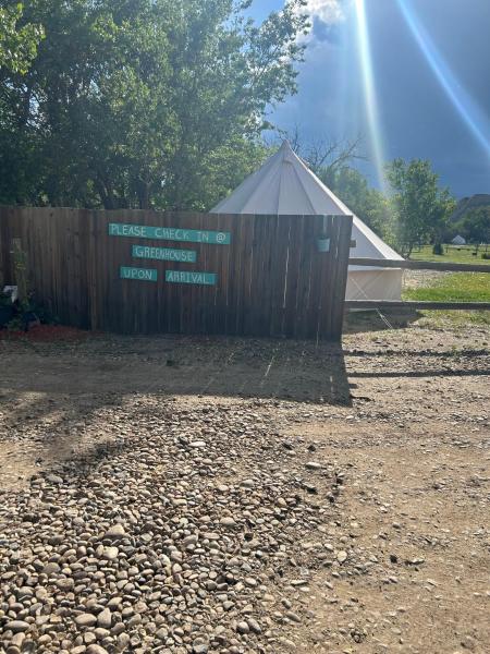 #Y4 Aurora Haven Yurt - Drumheller