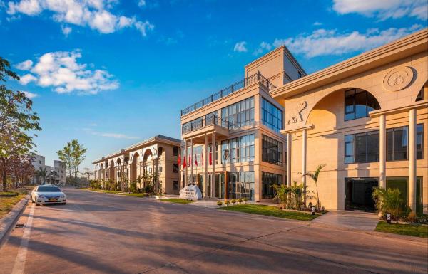 Gold Phuc Resort Inside Longvien Golf - Tha Bo