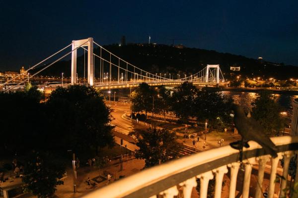 Budapest Riverfront Residence - Budapest