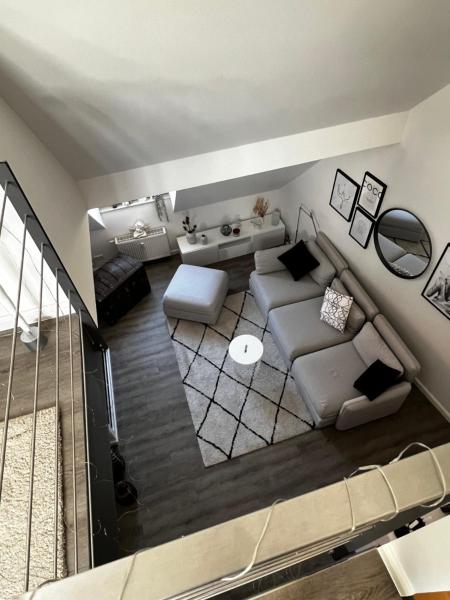 Moderne Galeriewohnung Mit Balkon Und Stellplatz Am Wenigemarkt - エアフルト