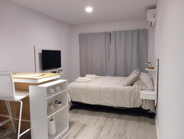 Moderno Monoambiente A Estrenar, Totalmente Equipado, Inmejorable Ubicacion - Rosario