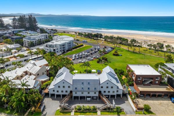 Byron Bay Beachfront Holiday Apartments - Byron Bay