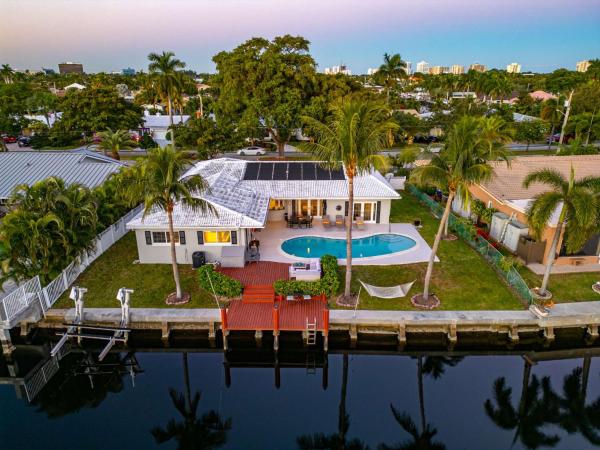 5 Bedroom Private Waterfront Villa With Pool And Dock - Fort Lauderdale