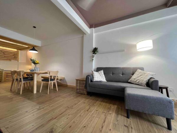 Cosy Pinewood House 5 Pax- Family Friendly, Wifi - Hulu Langat