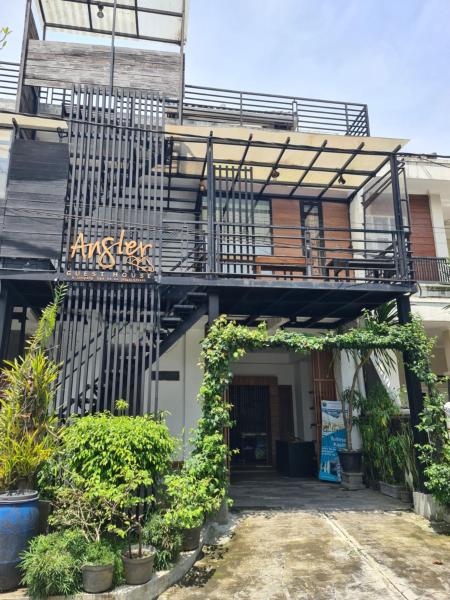 Angler Guest House - Malang