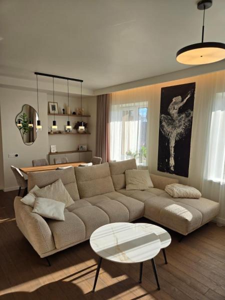 Panoramic Balcony 3bd Apt With King Bed - Kaunas