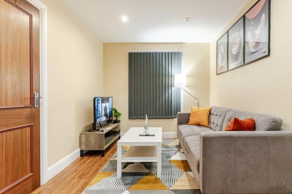 Cozy 1 Bed Flat In Walsall Town Centre - Warwickshire